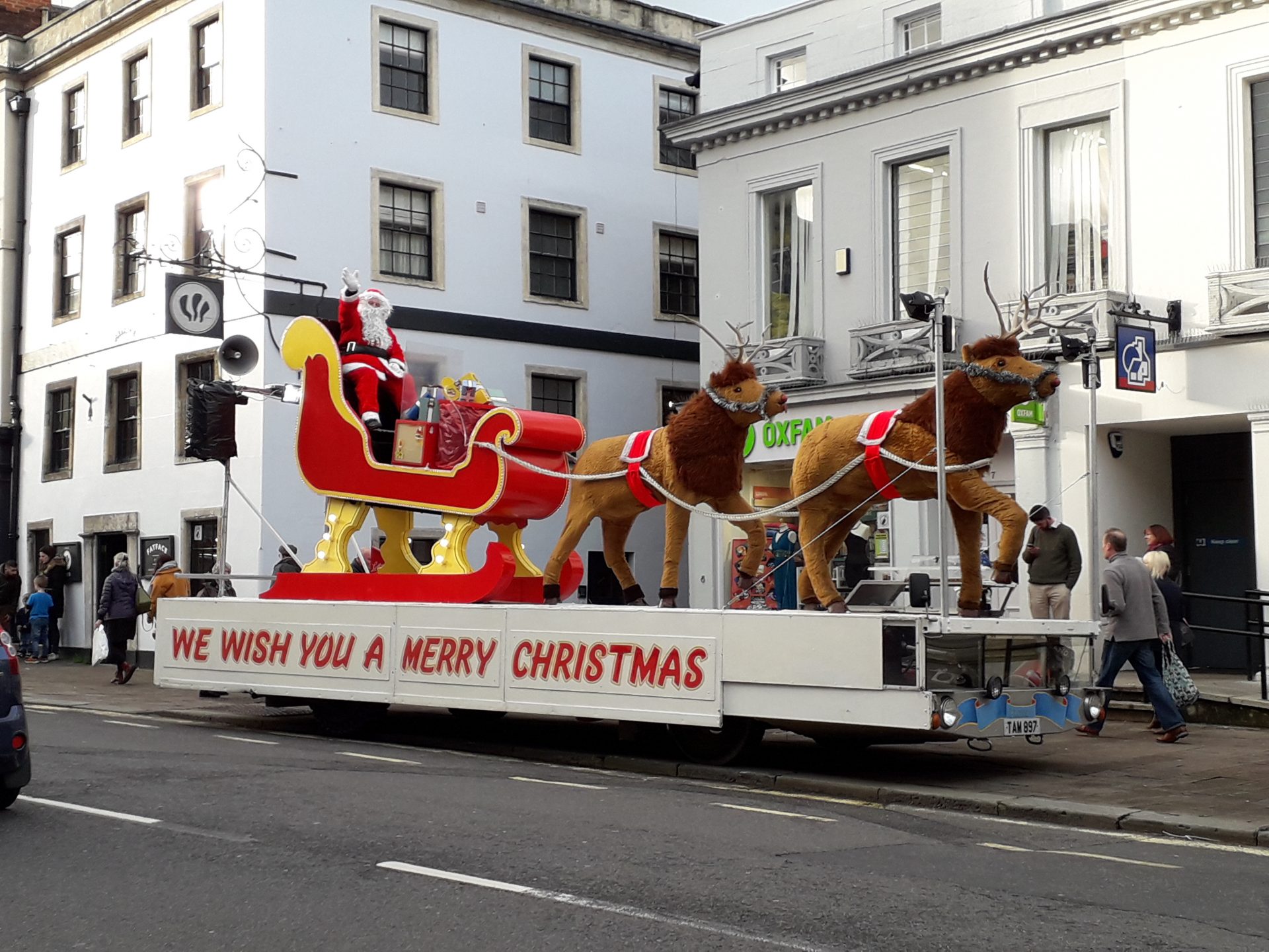 Bill Ellis remembers the making of Frome's Father Christmas float ...