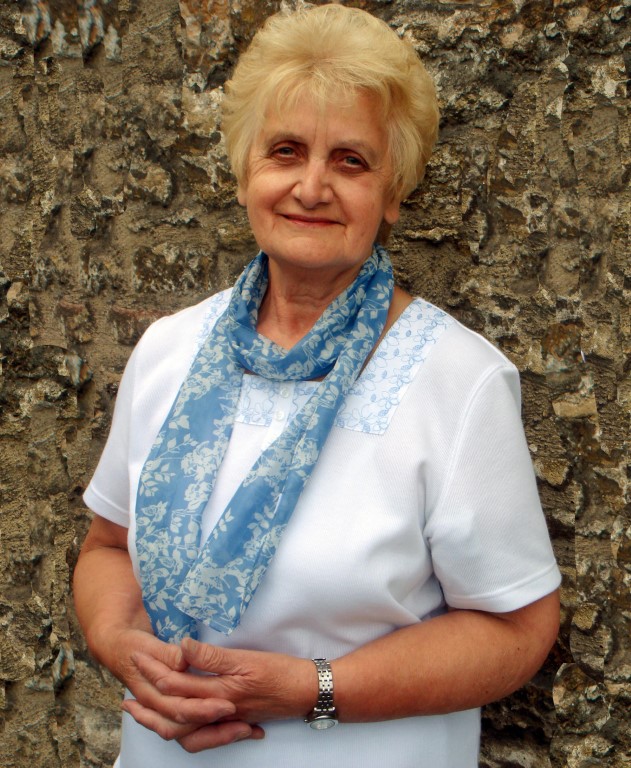 Diane Rouse discusses the changing fashions in her Catherine Hill shop ...